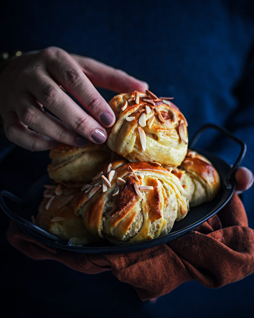 Saffransbullar med mandelfyllning | Krii's Kitchen